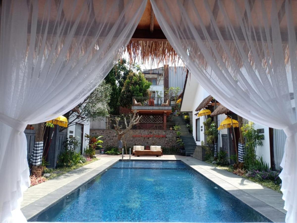 Ohmah Angkul Angkul Villa & Little Hotelier - Case Study